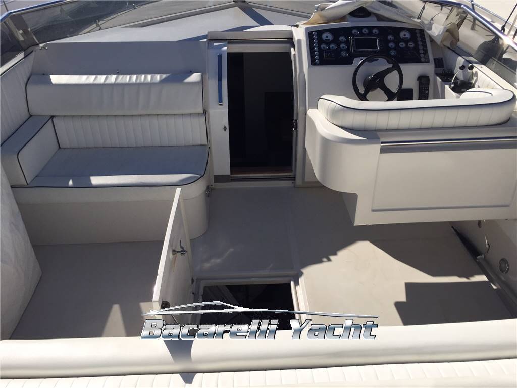 Tornado 38 Usato del 2010, Vendita Tornado 38, Annunci barche e Yacht ...